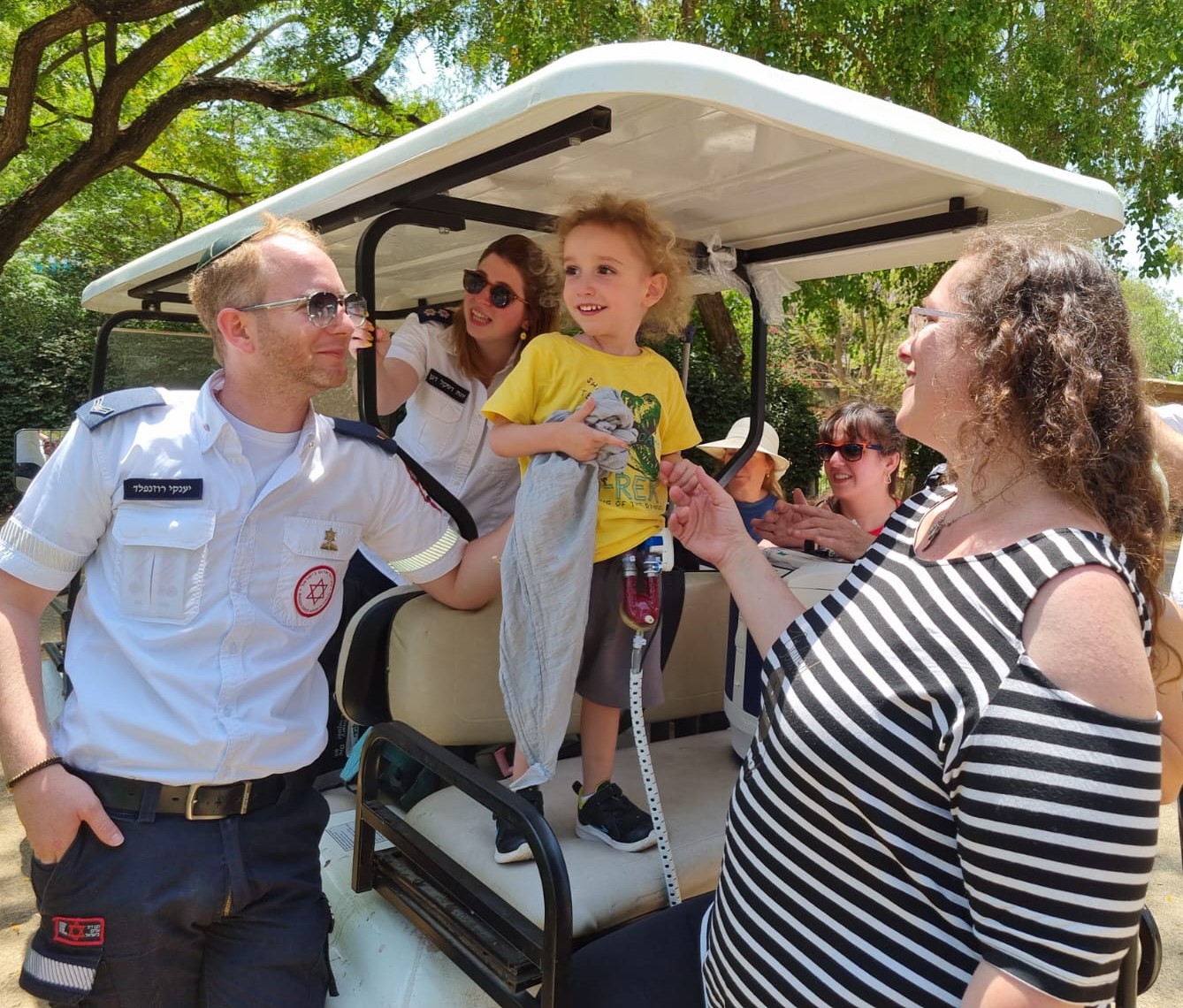 MDA’s Wish Ambulance takes 3-year-old critically ill boy to the zoo ...